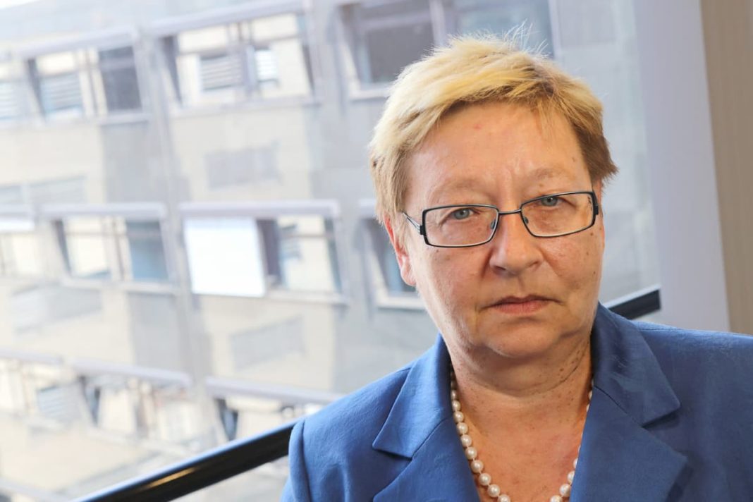 Raport 25 top menedżerów w finansach - Home and Market